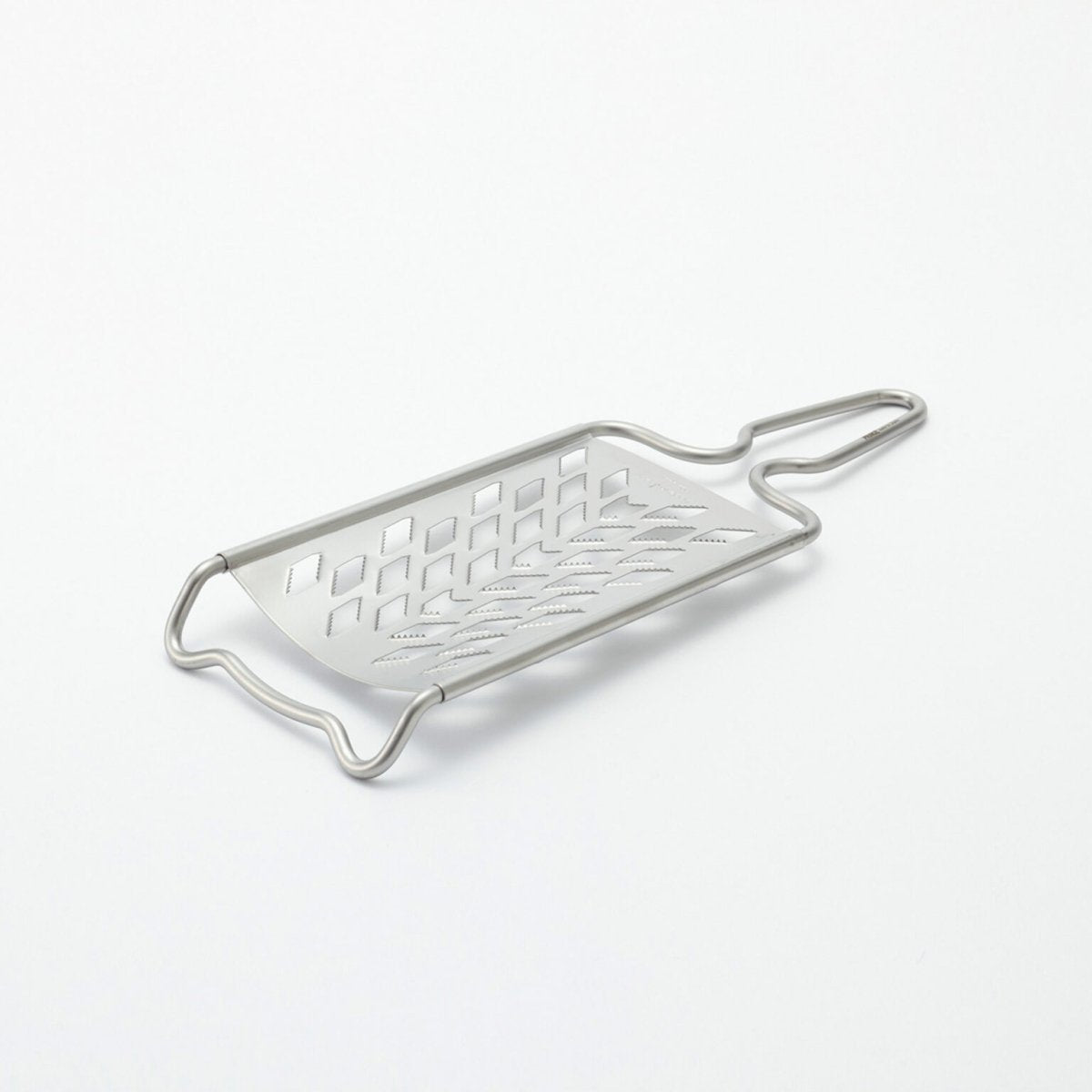 Curved Grater - Made in Japan - For Hard Cheese and Veg – Suwada1926